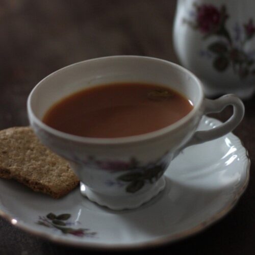 Cardamom Tea: Pakistani Chai - The Spice Spoon